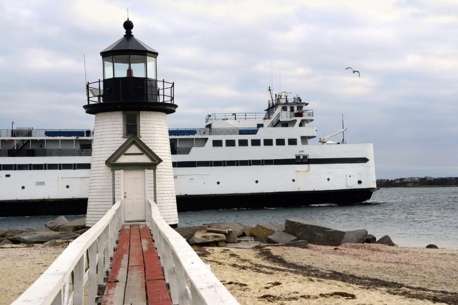 Ferry to Nantucket: All options - FerryGoGo.com